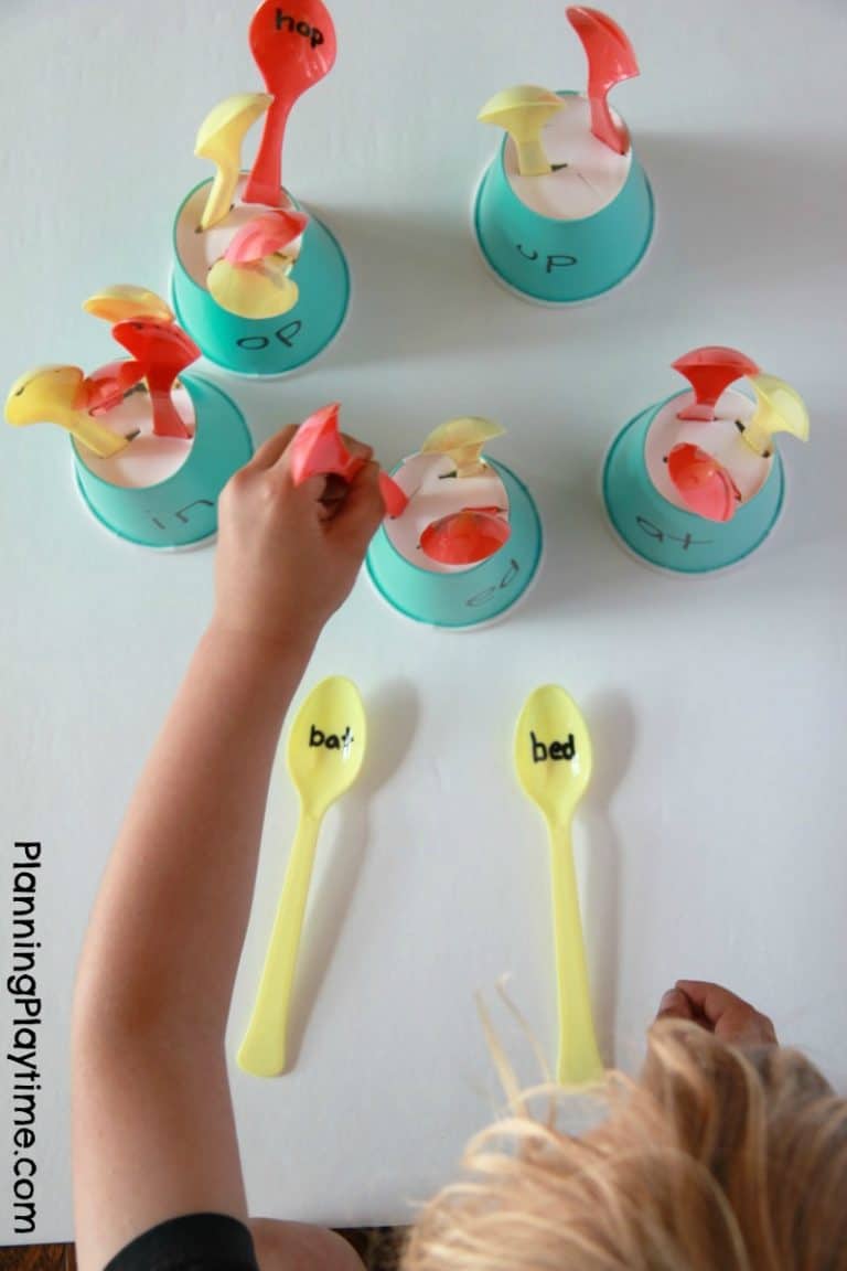 Word Families Reading Activity With Spoons - Planning Playtime